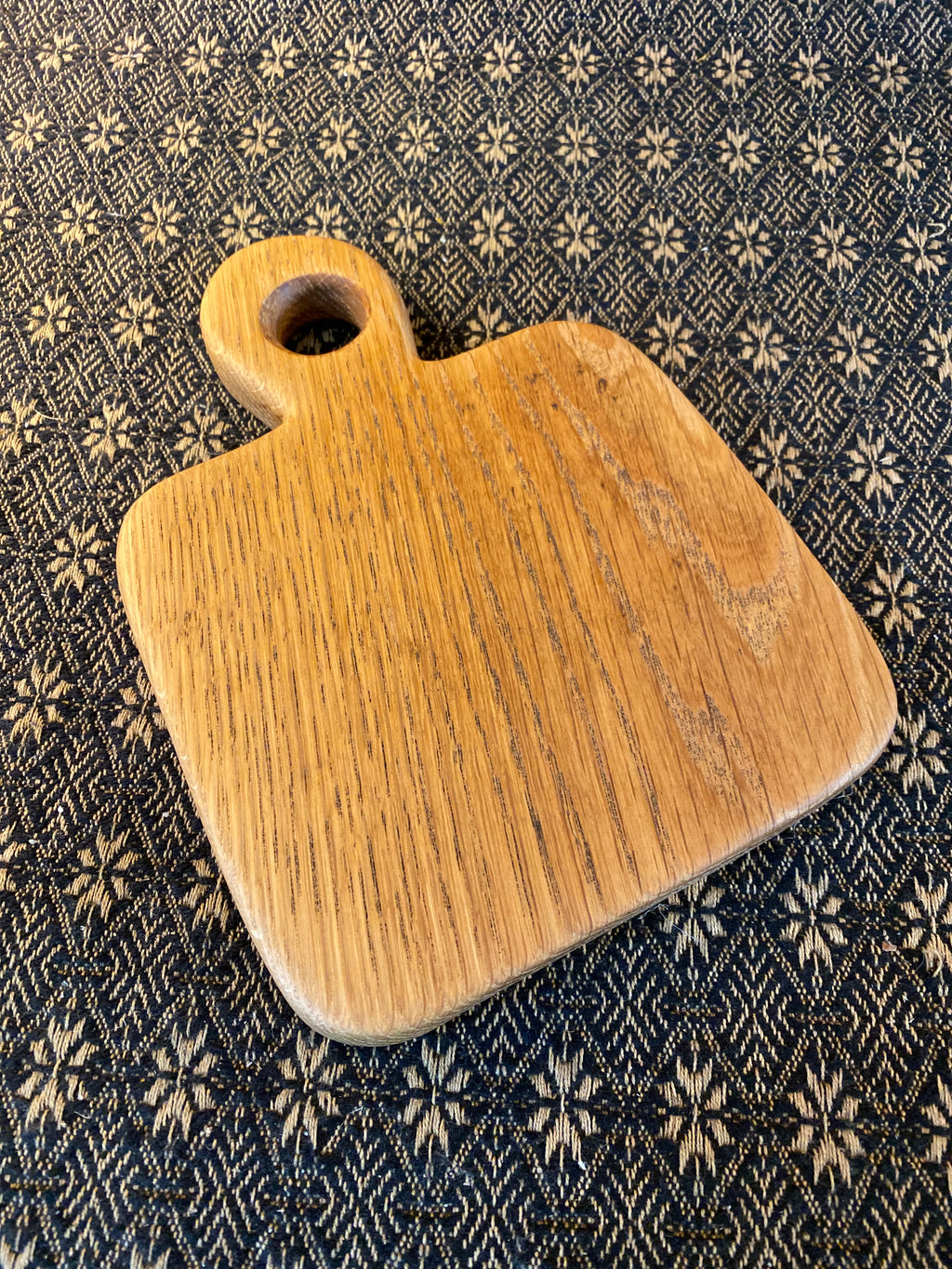 Handcrafted Oak Cheeseball Board – The Lonely Tree Primitives